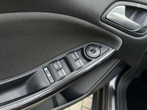 Pelēks Ford Focus 2018 Kėdainiai, ar dzinēja tilpumu 2.00 L un nobraukumu 305 tūkst. km par 5650 €, foto 29 vietnē AUTOMOTO.COM.LV