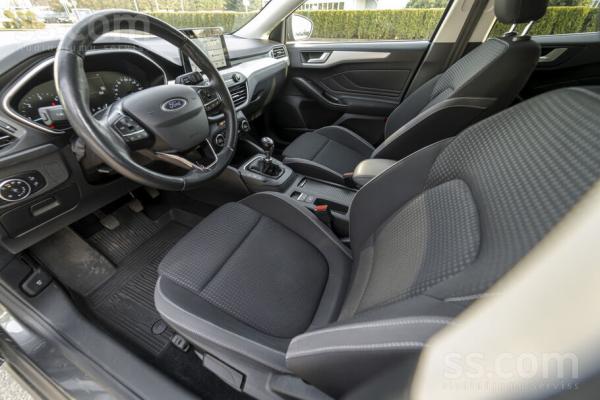 Pelēks Ford Focus 2019 Rīga, ar dzinēja tilpumu 1.50 L un nobraukumu 162 tūkst. km par 8977 €, foto 10 vietnē AUTOMOTO.COM.LV