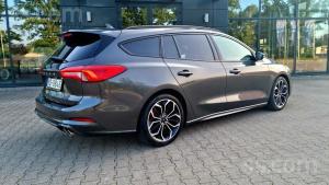 Grey Ford Focus 2019 in Dobele, with an engine capacity of 2.00 L and mileage of 215 thousand km for 13500 €, photo 3 on AUTOMOTO.COM.LV