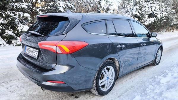 Grey Ford Focus 2019 in Vilnius, with an engine capacity of 2.00 L and mileage of 227 thousand km for 8850 €, photo 4 on AUTOMOTO.COM.LV