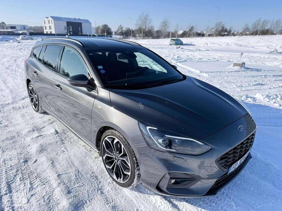 Grey Ford Focus 2019 in Vilnius, with an engine capacity of 1.50 L and mileage of 138 thousand km for 10900 €, photo 1 on AUTOMOTO.COM.LV
