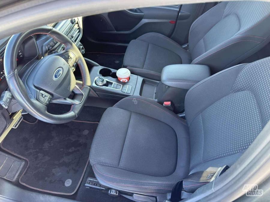 Grey Ford Focus 2019 in Vilnius, with an engine capacity of 1.50 L and mileage of 138 thousand km for 10900 €, photo 9 on AUTOMOTO.COM.LV