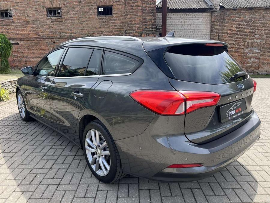 Grey Ford Focus 2019 in Kedainiai, with an engine capacity of 1.50 L and mileage of 240 thousand km for 7650 €, photo 19 on AUTOMOTO.COM.LV