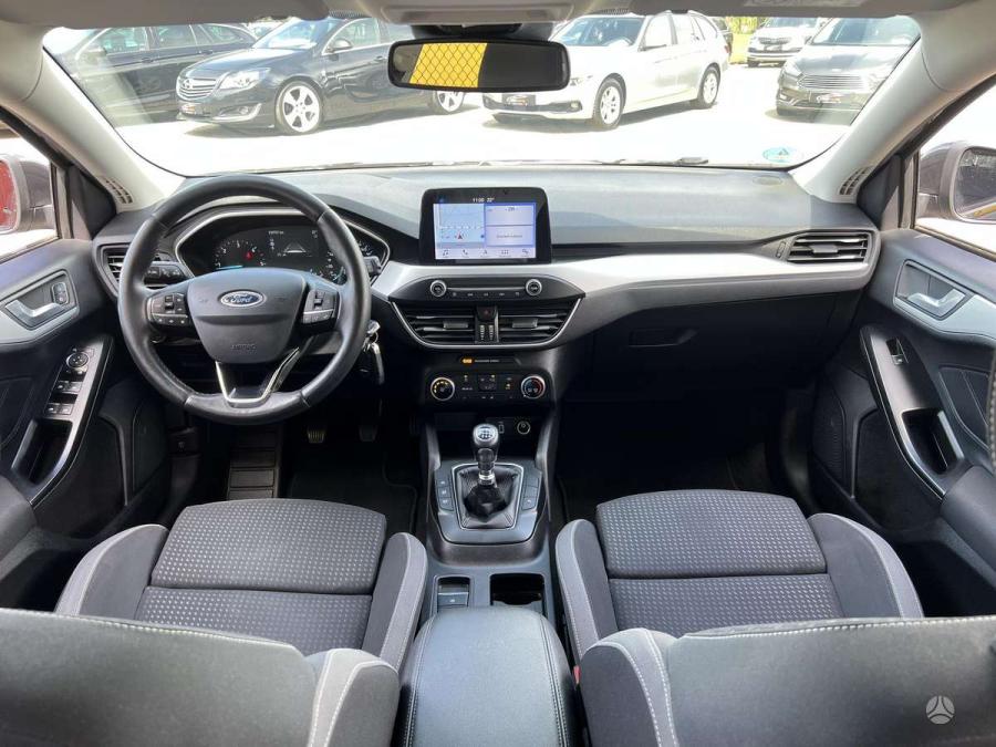 Grey Ford Focus 2019 in Kedainiai, with an engine capacity of 1.50 L and mileage of 240 thousand km for 7650 €, photo 28 on AUTOMOTO.COM.LV