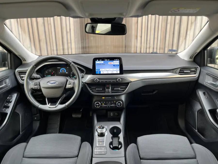 Pelēks Ford Focus 2019 Rīga, ar dzinēja tilpumu 1.50 L un nobraukumu 162 tūkst. km par 9995 €, foto 6 vietnē AUTOMOTO.COM.LV