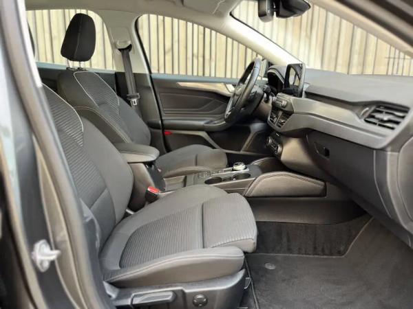 Grey Ford Focus 2019 in Riga, with an engine capacity of 1.50 L and mileage of 162 thousand km for 9995 €, photo 6 on AUTOMOTO.COM.LV