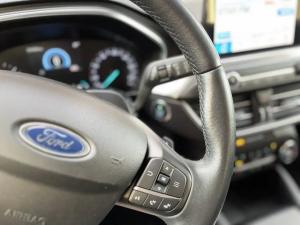 Pelēks Ford Focus 2019 Rīga, ar dzinēja tilpumu 1.50 L un nobraukumu 162 tūkst. km par 9995 €, foto 14 vietnē AUTOMOTO.COM.LV