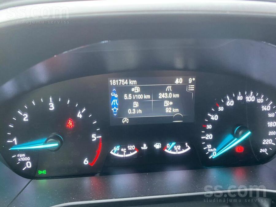 Pelēks Ford Focus 2019 Kuldīga, ar dzinēja tilpumu 1.50 L un nobraukumu 182 tūkst. km par 6900 €, foto 11 vietnē AUTOMOTO.COM.LV