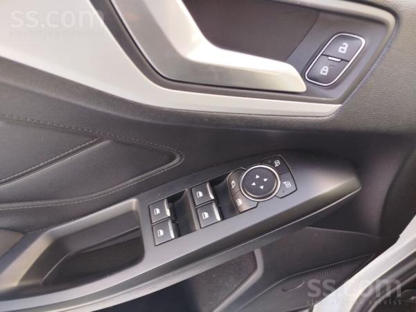 Grey Ford Focus 2019 in Riga, with an engine capacity of 1.50 L and mileage of 104 thousand km for 7900 €, photo 7 on AUTOMOTO.COM.LV
