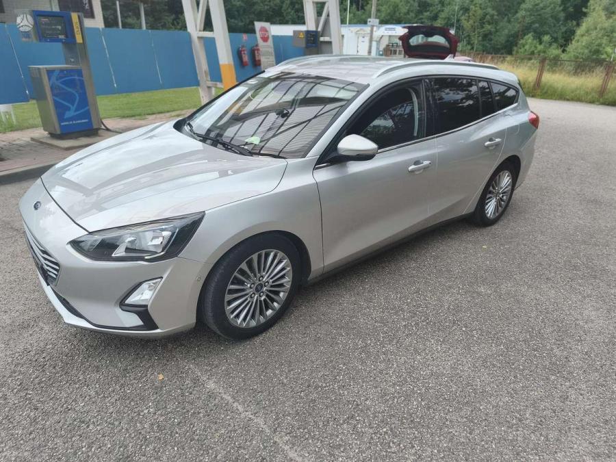 Grey Ford Focus 2019 in Utena, with an engine capacity of 2.00 L and mileage of 265 thousand km for 6500 €, photo 15 on AUTOMOTO.COM.LV
