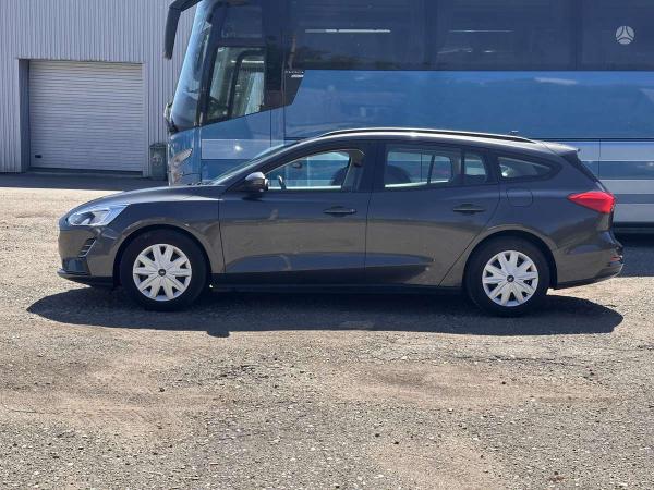 Grey Ford Focus 2019 in Jonava, with an engine capacity of 1.00 L and mileage of 68 thousand km for 8250 €, photo 2 on AUTOMOTO.COM.LV