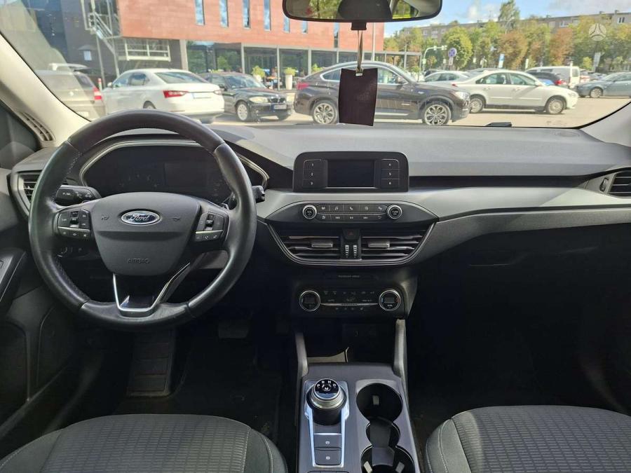 Grey Ford Focus 2019 in Kaunas, with an engine capacity of 1.00 L and mileage of 105 thousand km for 8000 €, photo 11 on AUTOMOTO.COM.LV
