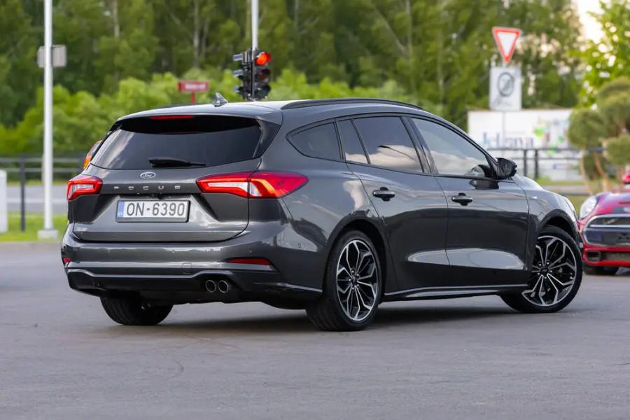 Grey Ford Focus 2020 in Jelgava, with an engine capacity of 1.50 L and mileage of 71 thousand km for 11700 €, photo 5 on AUTOMOTO.COM.LV