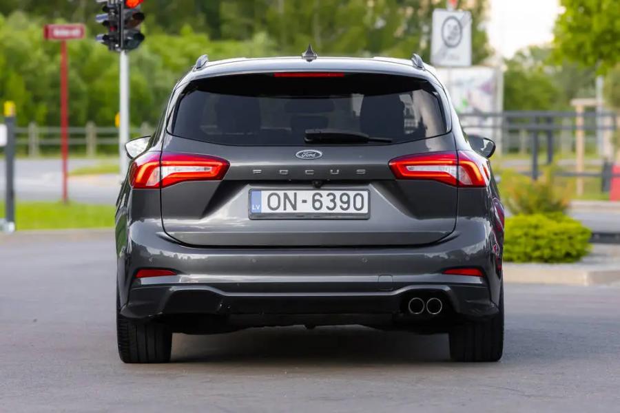 Grey Ford Focus 2020 in Jelgava, with an engine capacity of 1.50 L and mileage of 71 thousand km for 11700 €, photo 6 on AUTOMOTO.COM.LV