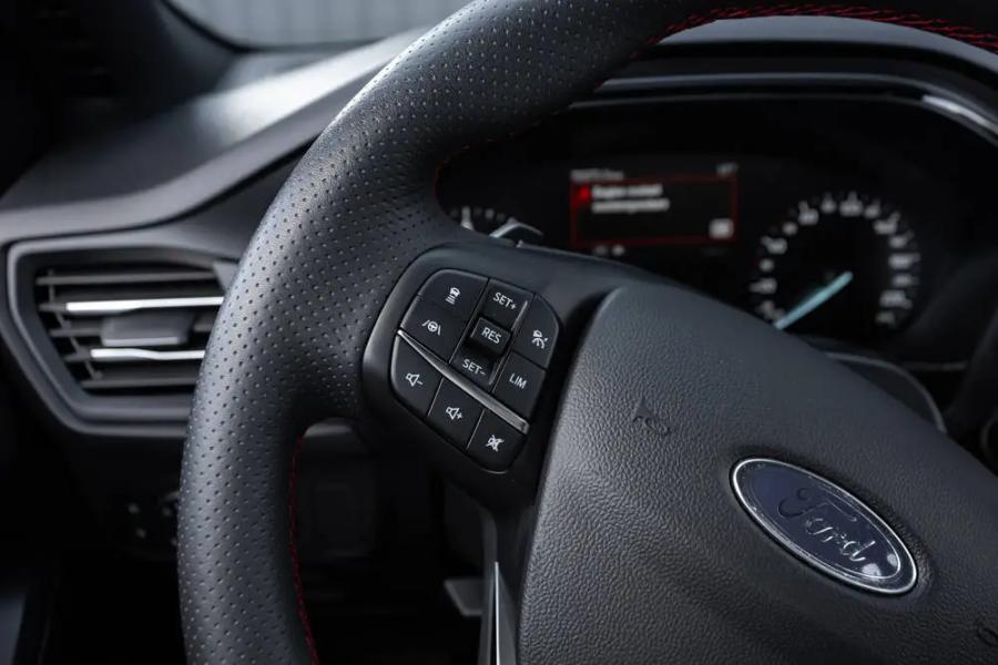 Grey Ford Focus 2020 in Jelgava, with an engine capacity of 1.50 L and mileage of 71 thousand km for 11700 €, photo 29 on AUTOMOTO.COM.LV