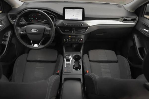 Pelēks Ford Focus 2020 Jelgava, ar dzinēja tilpumu 1.50 L un nobraukumu 150 tūkst. km par 15950 €, foto 8 vietnē AUTOMOTO.COM.LV