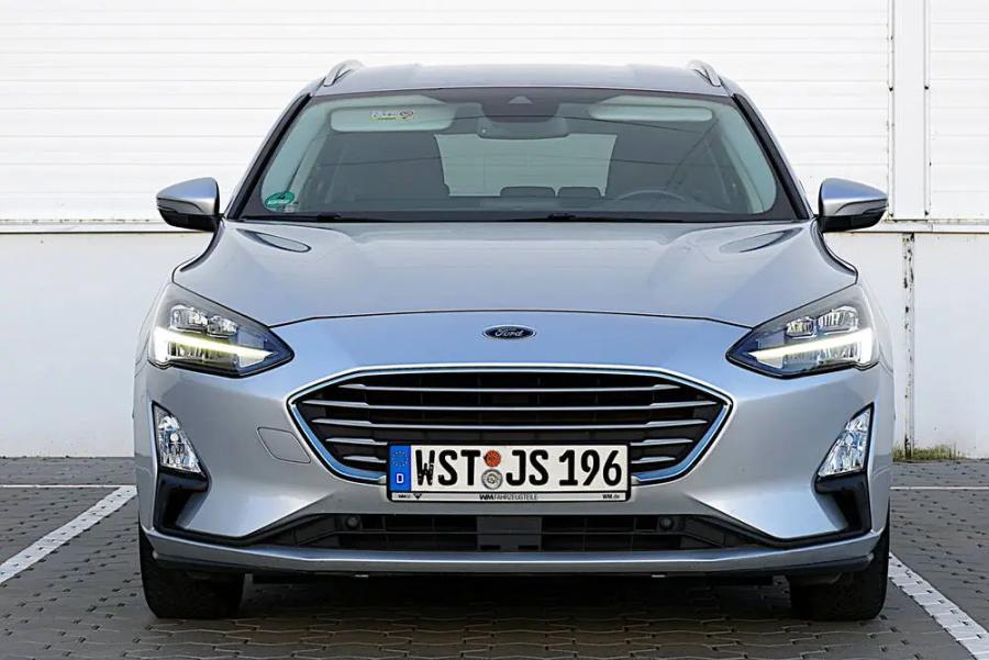 Grey Ford Focus 2020 in Riga, with an engine capacity of 1.50 L and mileage of 164 thousand km for 7800 €, photo 4 on AUTOMOTO.COM.LV