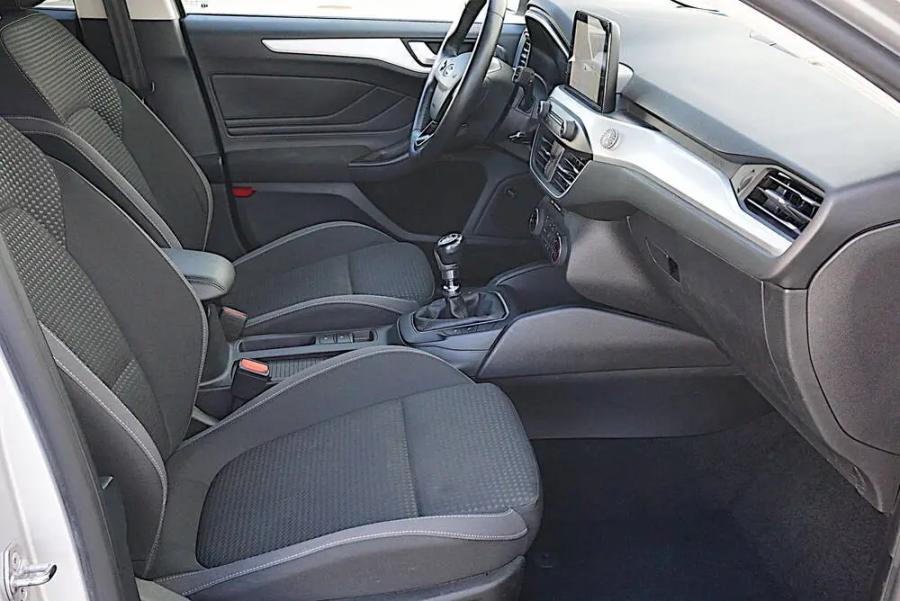 Grey Ford Focus 2020 in Riga, with an engine capacity of 1.50 L and mileage of 164 thousand km for 7800 €, photo 15 on AUTOMOTO.COM.LV
