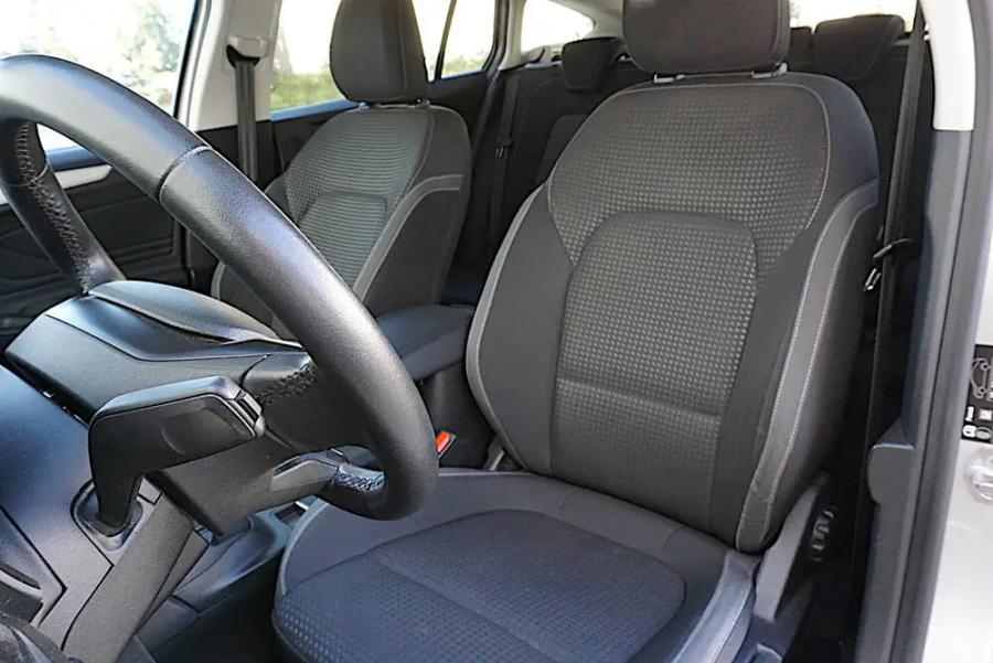 Grey Ford Focus 2020 in Riga, with an engine capacity of 1.50 L and mileage of 164 thousand km for 7800 €, photo 19 on AUTOMOTO.COM.LV