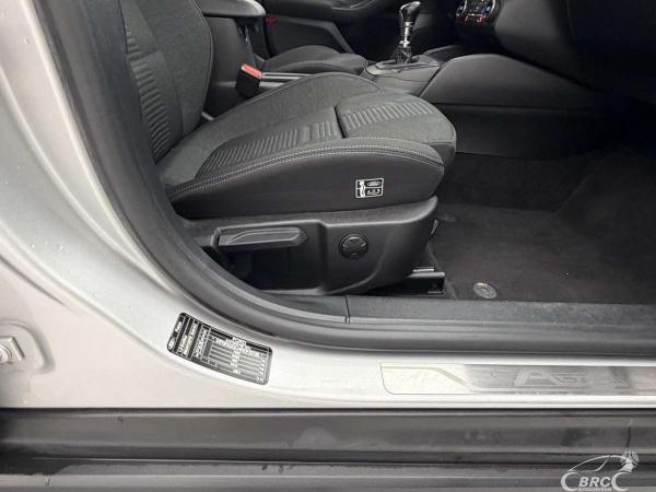 Grey Ford Focus 2020 in Vilnius, with an engine capacity of 1.50 L and mileage of 220 thousand km for 8300 €, photo 7 on AUTOMOTO.COM.LV
