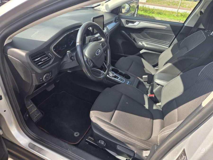 Grey Ford Focus 2020 in Taurage, with an engine capacity of 1.50 L and mileage of 290 thousand km for 7300 €, photo 12 on AUTOMOTO.COM.LV