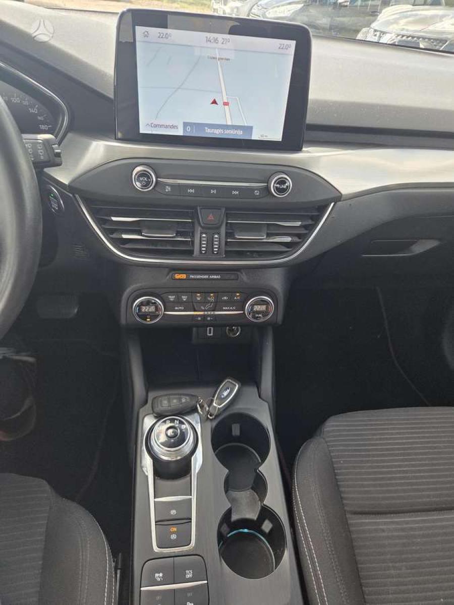 Grey Ford Focus 2020 in Taurage, with an engine capacity of 1.50 L and mileage of 290 thousand km for 7300 €, photo 13 on AUTOMOTO.COM.LV