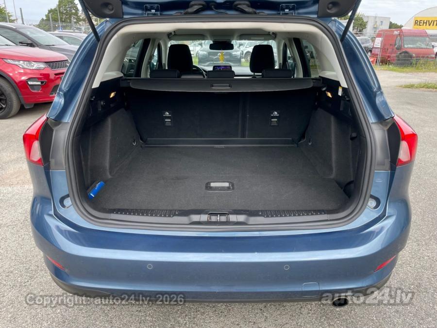 Grey Ford Focus 2020 in Tallinn, with an engine capacity of 2.00 L and mileage of 157 thousand km for 9999 €, photo 9 on AUTOMOTO.COM.LV