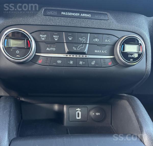 Grey Ford Focus 2020 in Riga, with an engine capacity of 1.00 L and mileage of 78 thousand km for 9500 €, photo 11 on AUTOMOTO.COM.LV