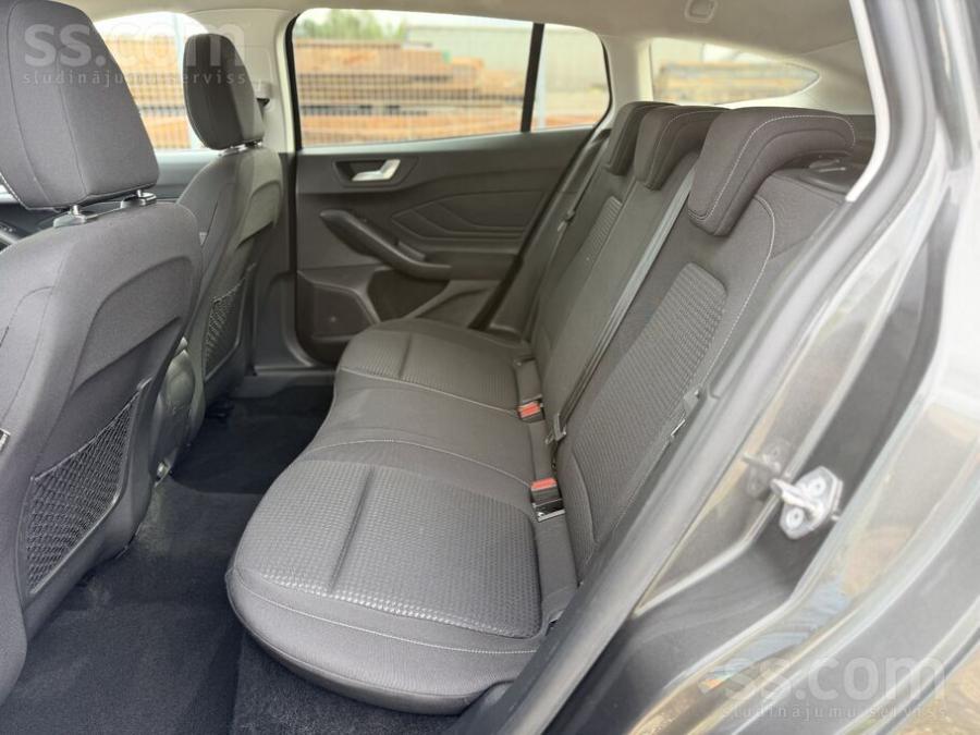 Pelēks Ford Focus 2020 Rīga, ar dzinēja tilpumu 1.50 L un nobraukumu 199 tūkst. km par 9995 €, foto 8 vietnē AUTOMOTO.COM.LV