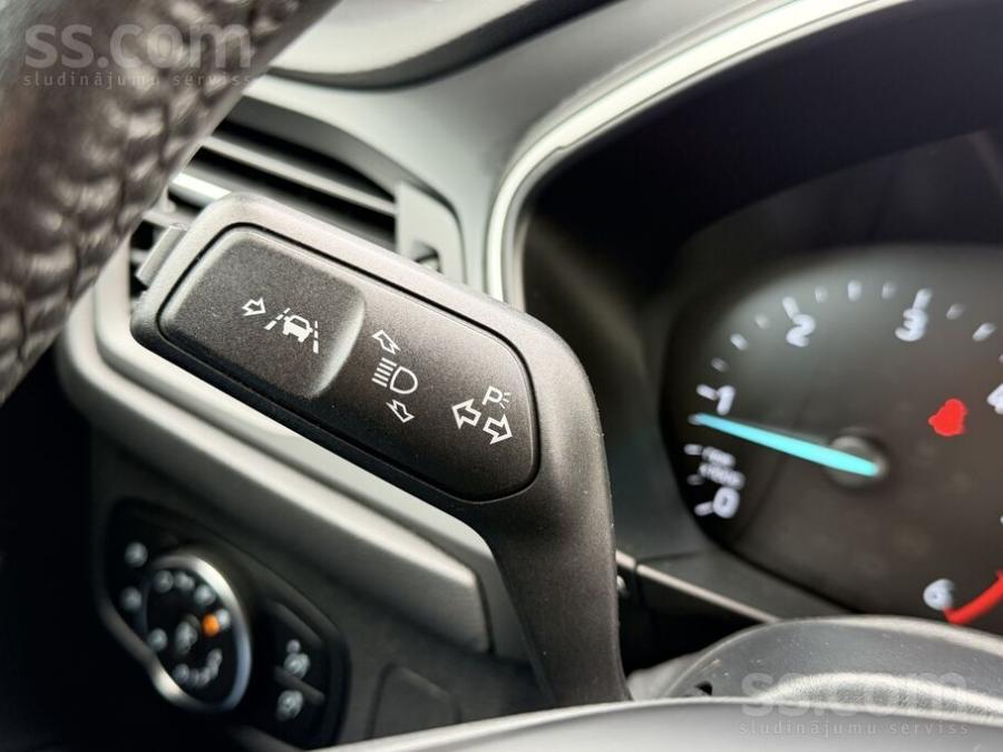 Pelēks Ford Focus 2020 Rīga, ar dzinēja tilpumu 1.50 L un nobraukumu 199 tūkst. km par 9995 €, foto 15 vietnē AUTOMOTO.COM.LV
