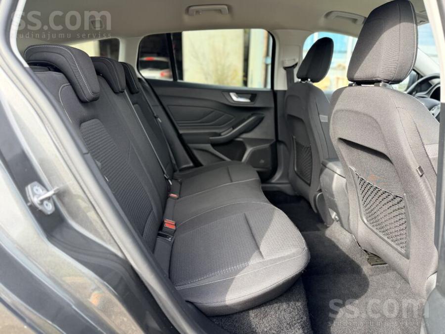 Pelēks Ford Focus 2020 Rīga, ar dzinēja tilpumu 1.50 L un nobraukumu 199 tūkst. km par 9995 €, foto 27 vietnē AUTOMOTO.COM.LV
