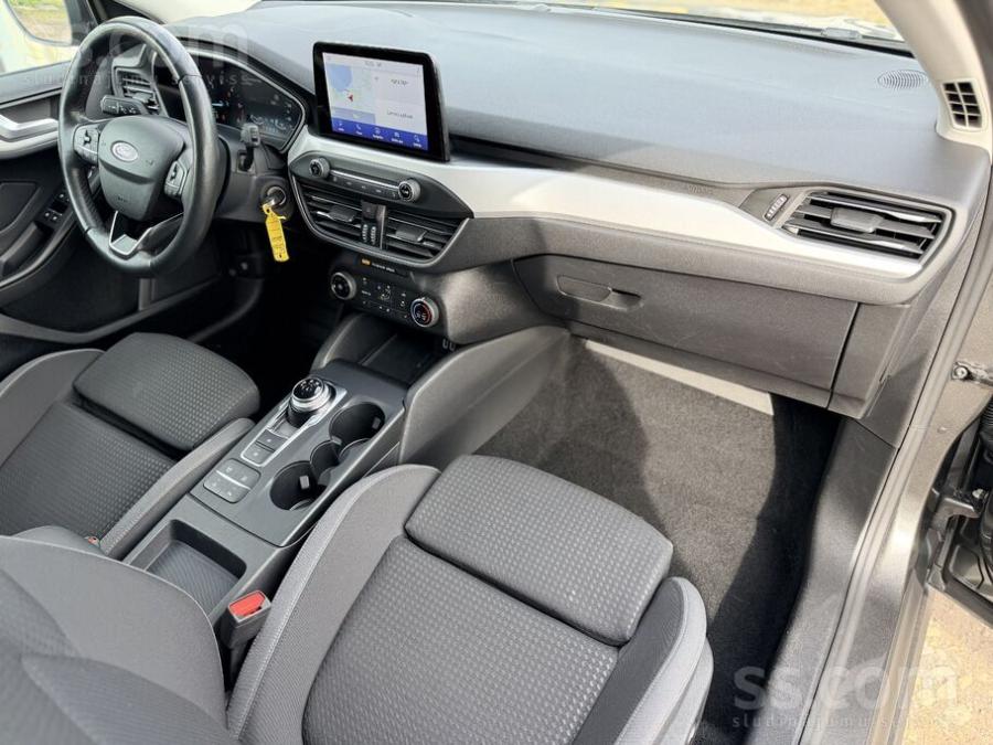 Pelēks Ford Focus 2020 Rīga, ar dzinēja tilpumu 1.50 L un nobraukumu 199 tūkst. km par 9995 €, foto 29 vietnē AUTOMOTO.COM.LV