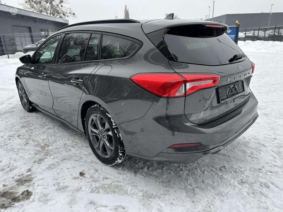 Grey Ford Focus 2021 in Kaunas, with an engine capacity of 1.00 L and mileage of 180 thousand km for 10500 €, photo 5 on AUTOMOTO.COM.LV