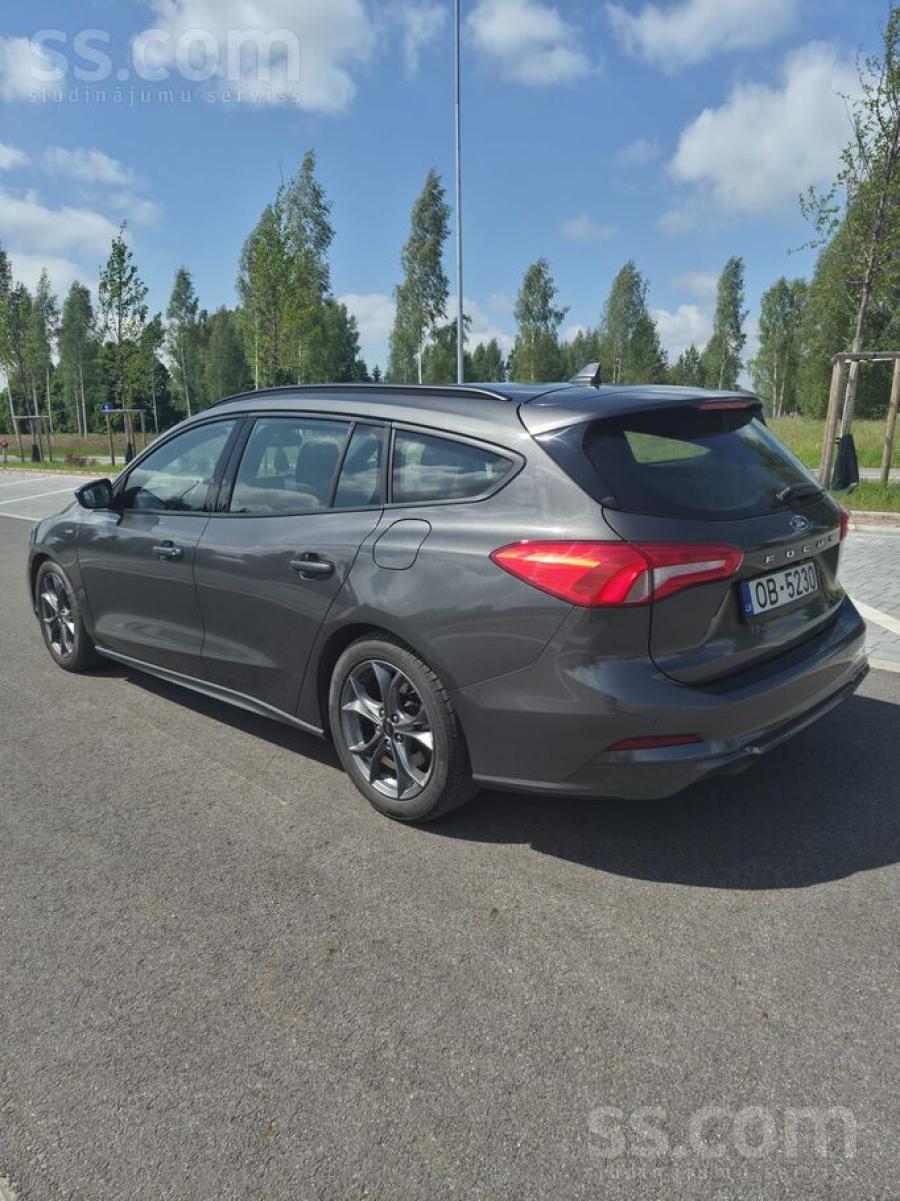 Grey Ford Focus 2021 in Jelgava, with an engine capacity of 2.00 L and mileage of 0 thousand km for 10300 €, photo 5 on AUTOMOTO.COM.LV