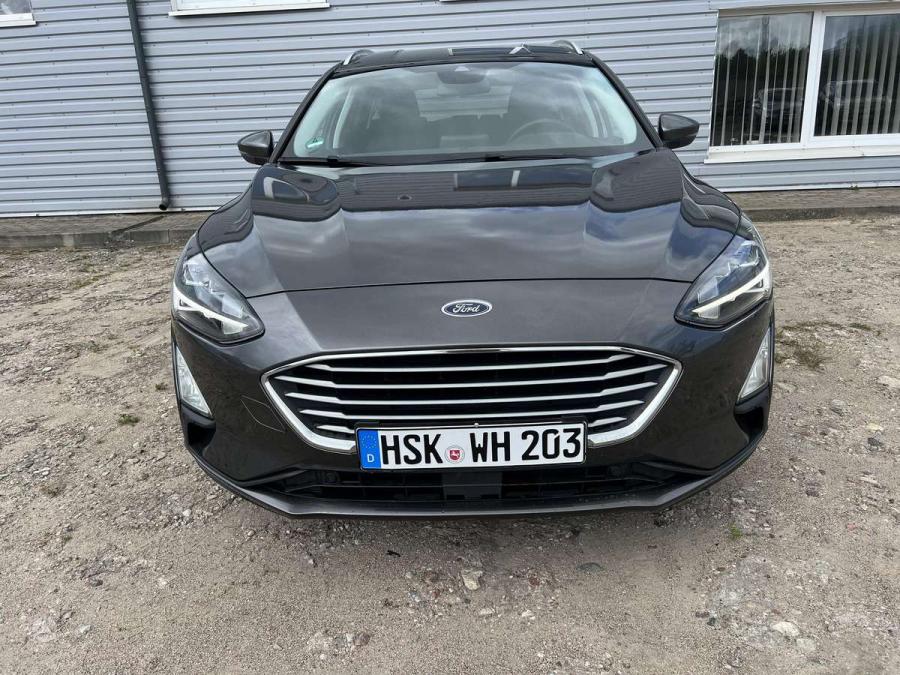 Grey Ford Focus 2021 in Telschi, with an engine capacity of 1.50 L and mileage of 116 thousand km for 10300 €, photo 3 on AUTOMOTO.COM.LV