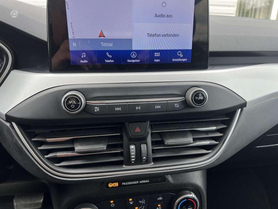 Grey Ford Focus 2021 in Telschi, with an engine capacity of 1.50 L and mileage of 116 thousand km for 10300 €, photo 12 on AUTOMOTO.COM.LV