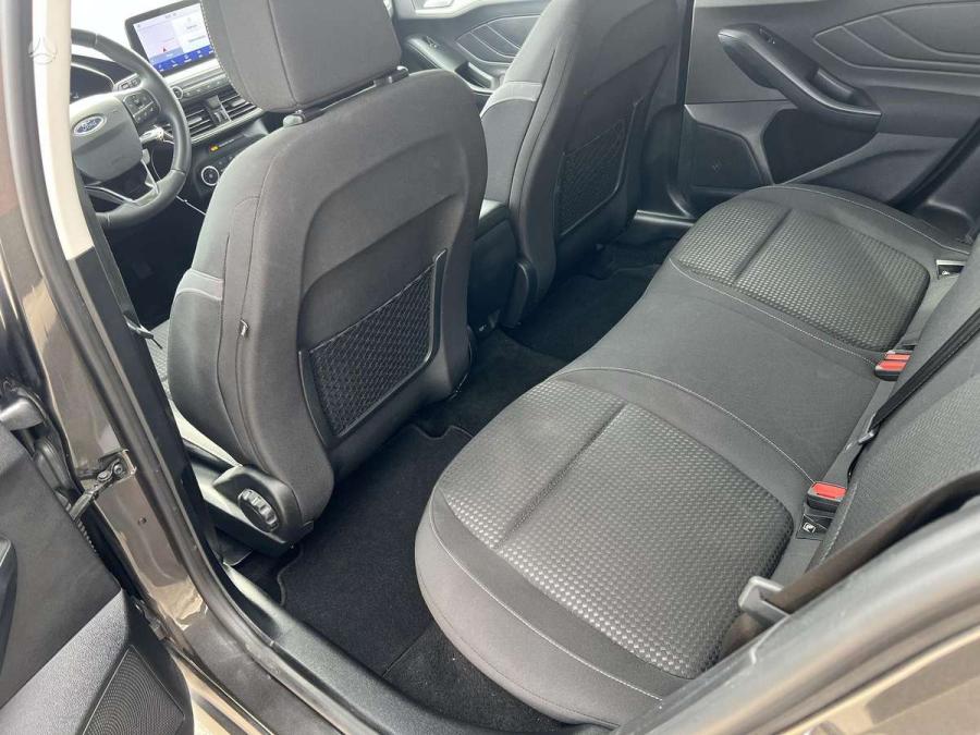Grey Ford Focus 2021 in Telschi, with an engine capacity of 1.50 L and mileage of 116 thousand km for 10300 €, photo 20 on AUTOMOTO.COM.LV