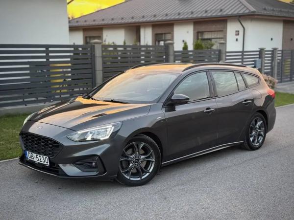Grey Ford Focus 2021 in Jelgava, with an engine capacity of 2.00 L and mileage of 271 thousand km for 10200 €, photo 1 on AUTOMOTO.COM.LV