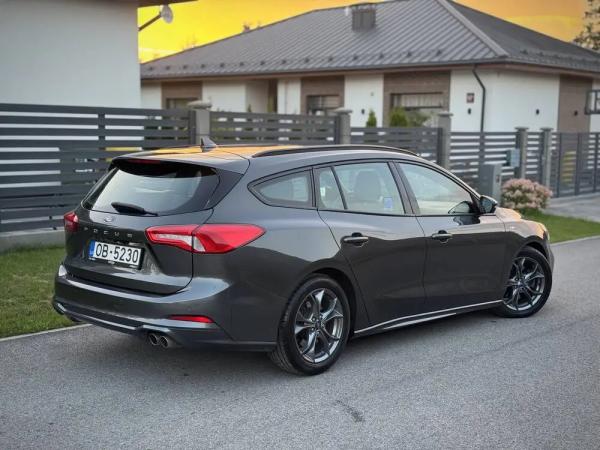 Grey Ford Focus 2021 in Jelgava, with an engine capacity of 2.00 L and mileage of 271 thousand km for 10200 €, photo 8 on AUTOMOTO.COM.LV