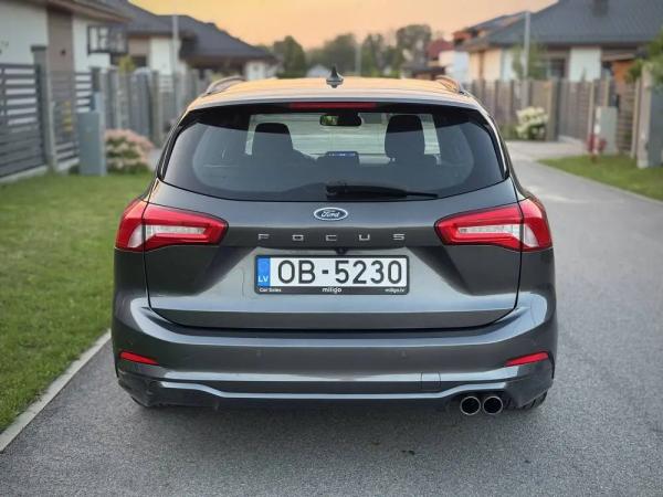 Grey Ford Focus 2021 in Jelgava, with an engine capacity of 2.00 L and mileage of 271 thousand km for 10200 €, photo 9 on AUTOMOTO.COM.LV