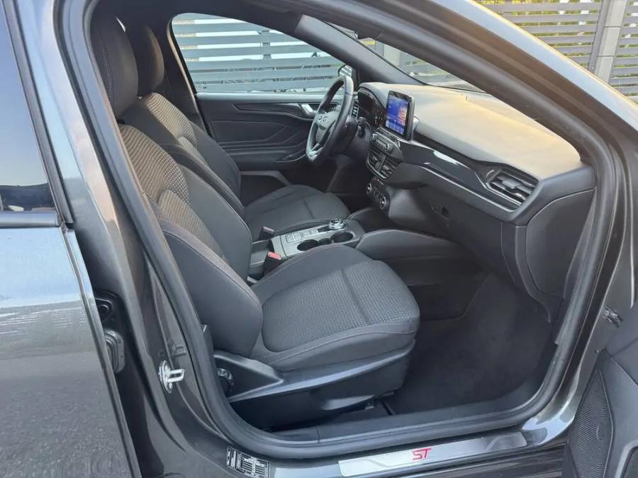 Grey Ford Focus 2021 in Jelgava, with an engine capacity of 2.00 L and mileage of 271 thousand km for 10200 €, photo 14 on AUTOMOTO.COM.LV
