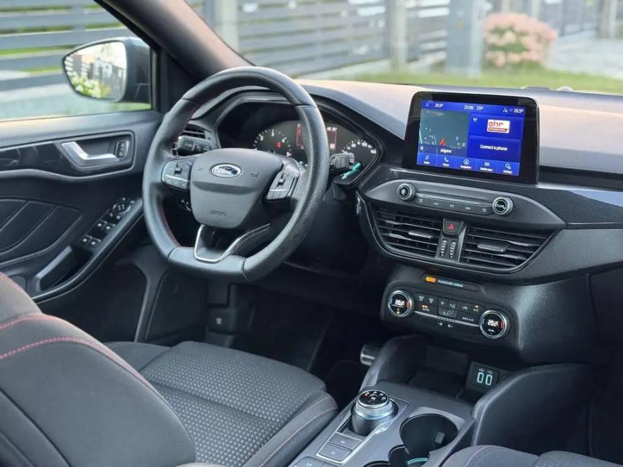 Grey Ford Focus 2021 in Jelgava, with an engine capacity of 2.00 L and mileage of 271 thousand km for 10200 €, photo 16 on AUTOMOTO.COM.LV