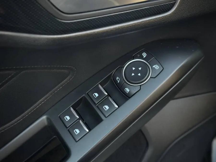 Grey Ford Focus 2021 in Jelgava, with an engine capacity of 2.00 L and mileage of 271 thousand km for 10200 €, photo 24 on AUTOMOTO.COM.LV