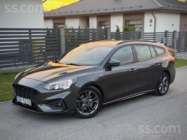 Grey Ford Focus 2021 in Jelgava, with an engine capacity of 2.00 L and mileage of 271 thousand km for 10200 €, photo 1 on AUTOMOTO.COM.LV