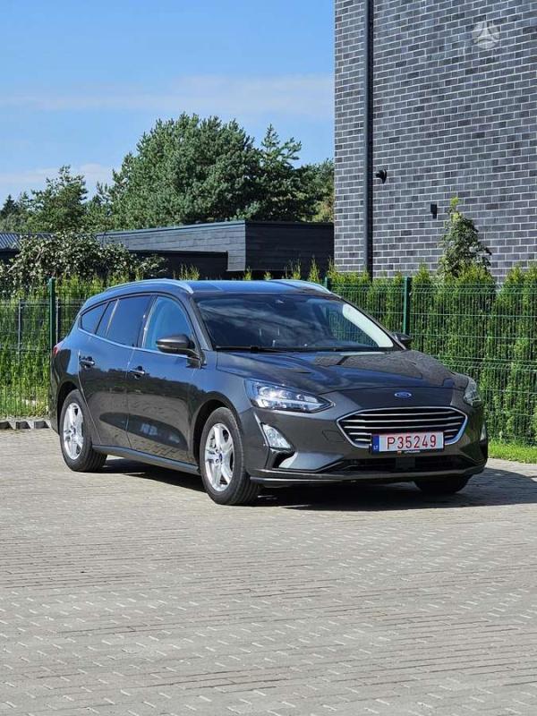 Pelēks Ford Focus 2021 Viļņa, ar dzinēja tilpumu 1.50 L un nobraukumu 132 tūkst. km par 10500 €, foto 3 vietnē AUTOMOTO.COM.LV