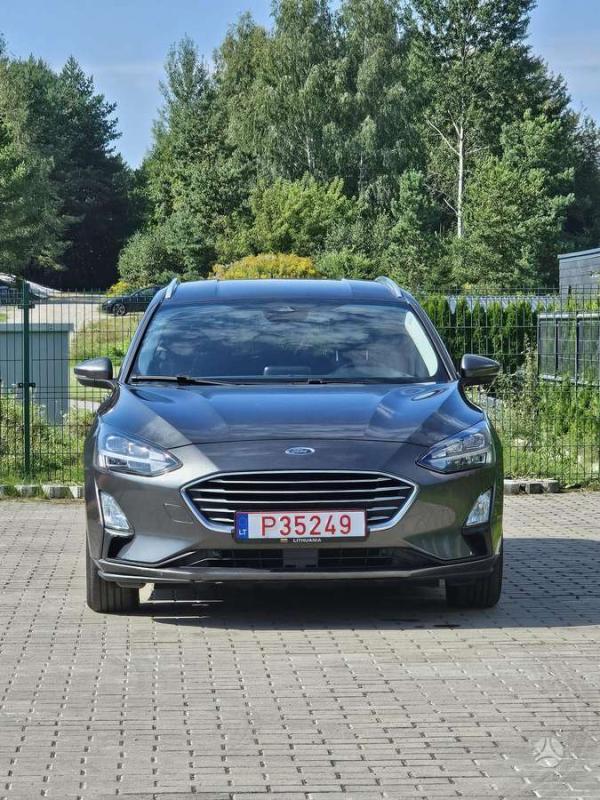 Pelēks Ford Focus 2021 Viļņa, ar dzinēja tilpumu 1.50 L un nobraukumu 132 tūkst. km par 10500 €, foto 4 vietnē AUTOMOTO.COM.LV