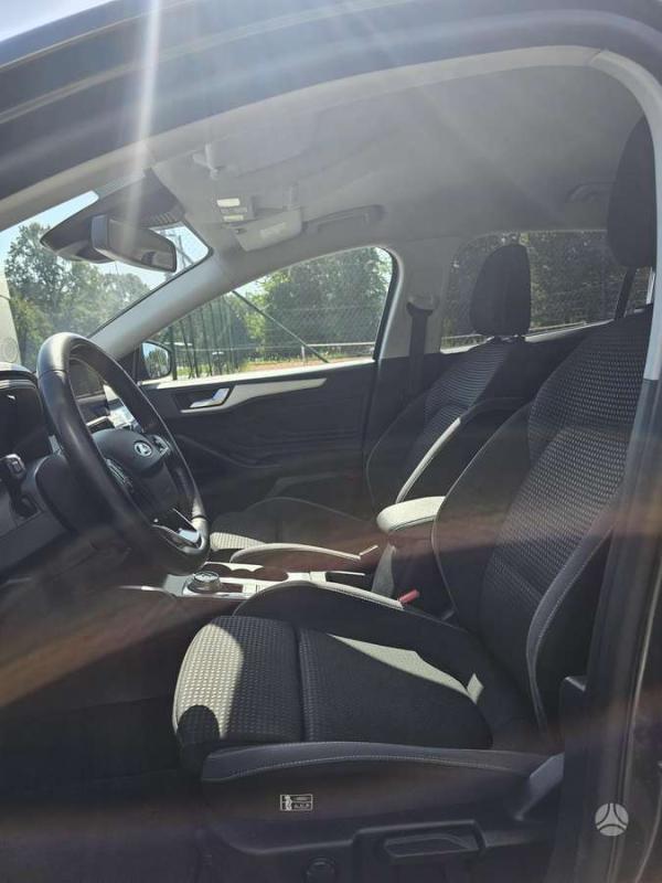 Pelēks Ford Focus 2021 Viļņa, ar dzinēja tilpumu 1.50 L un nobraukumu 132 tūkst. km par 10500 €, foto 10 vietnē AUTOMOTO.COM.LV