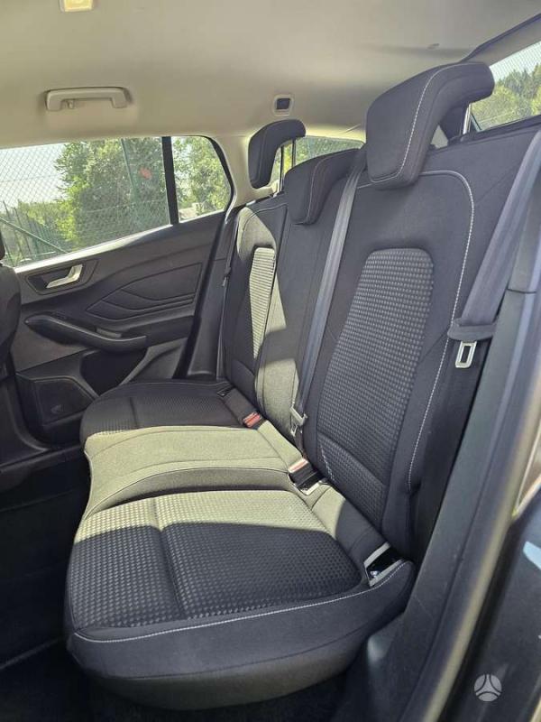 Pelēks Ford Focus 2021 Viļņa, ar dzinēja tilpumu 1.50 L un nobraukumu 132 tūkst. km par 10500 €, foto 11 vietnē AUTOMOTO.COM.LV