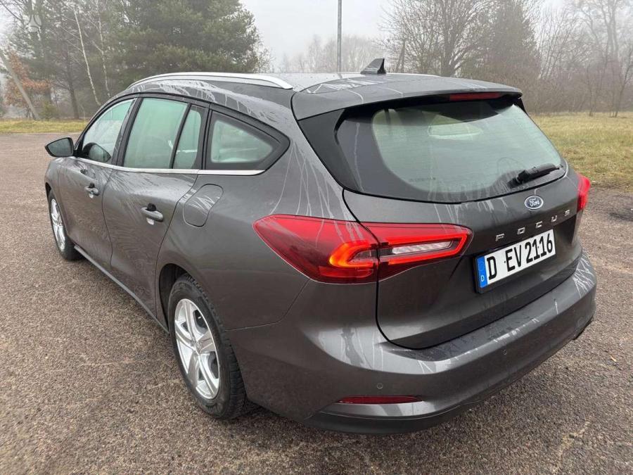 Grey Ford Focus 2022 in Kaunas, with an engine capacity of 1.50 L and mileage of 103 thousand km for 13492 €, photo 7 on AUTOMOTO.COM.LV