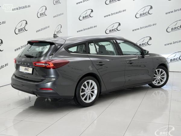 Pelēks Ford Focus 2022 Avižieniai, ar dzinēja tilpumu 1.50 L un nobraukumu 40 tūkst. km par 13900 €, foto 2 vietnē AUTOMOTO.COM.LV